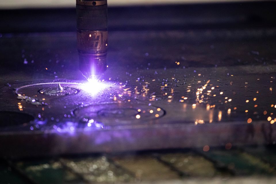 Oxy-fuel cutting | Definition, process, advantages and uses - Omnifab
